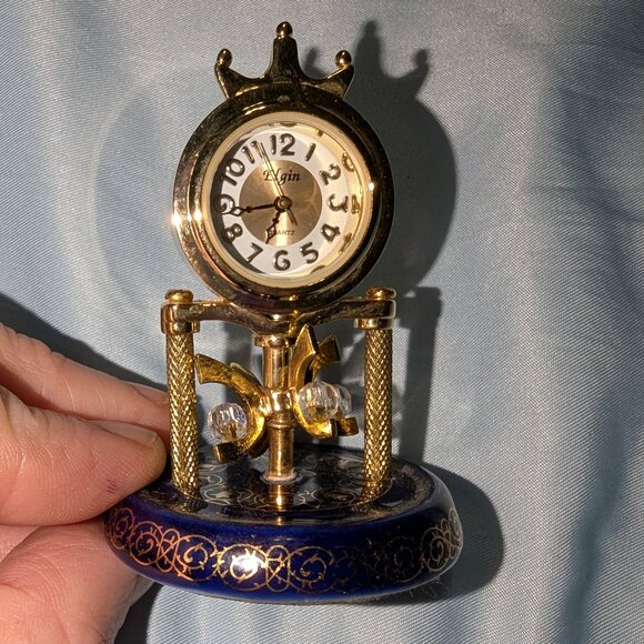 Elgin | Accents | Vintage Elgin Mini Clock 576 | Poshmark